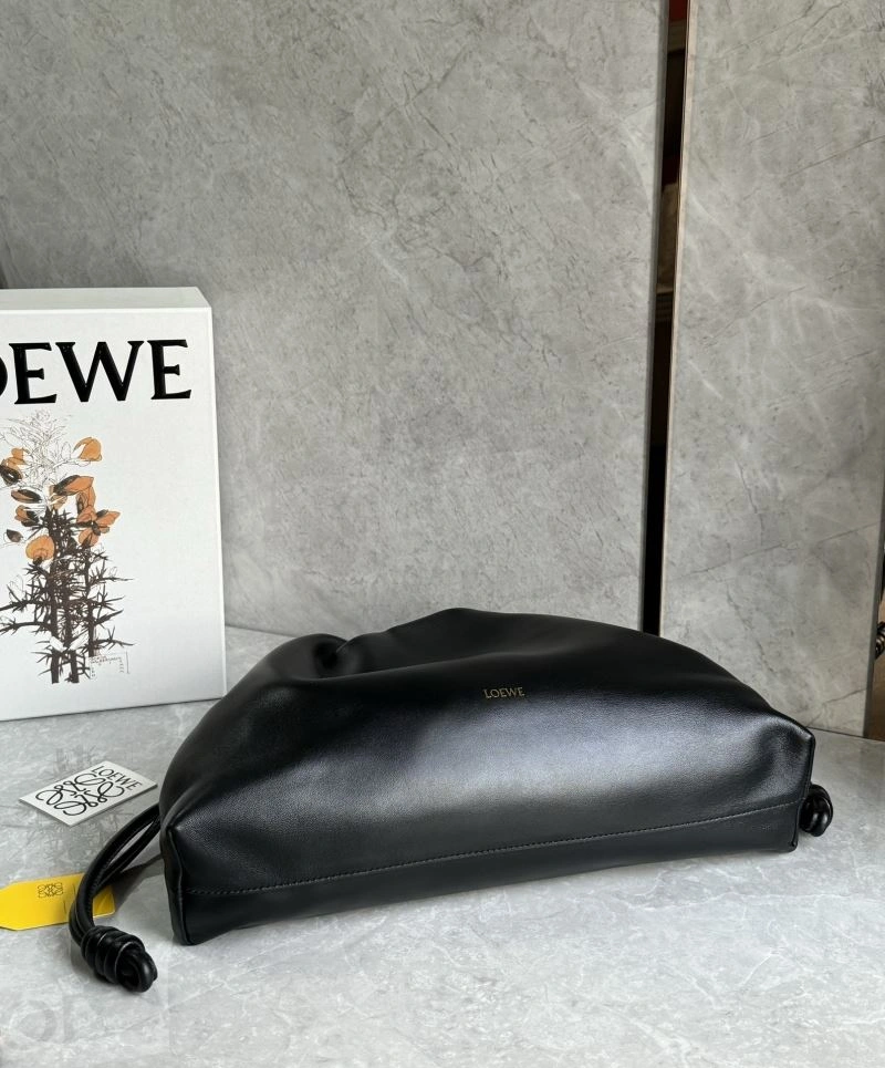 Low-cost Loewe Flamenco Bags