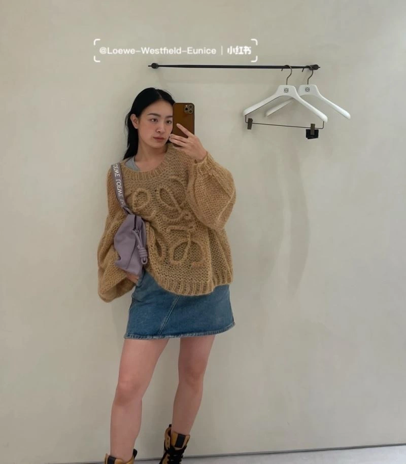 Inexpensive Loewe Flamenco Bags