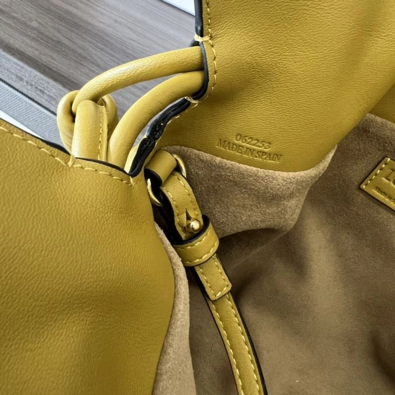 Top match Loewe Flamenco Bags
