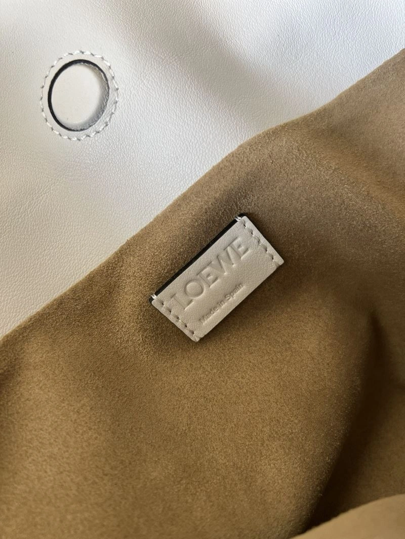 Low-cost Loewe Flamenco Bags