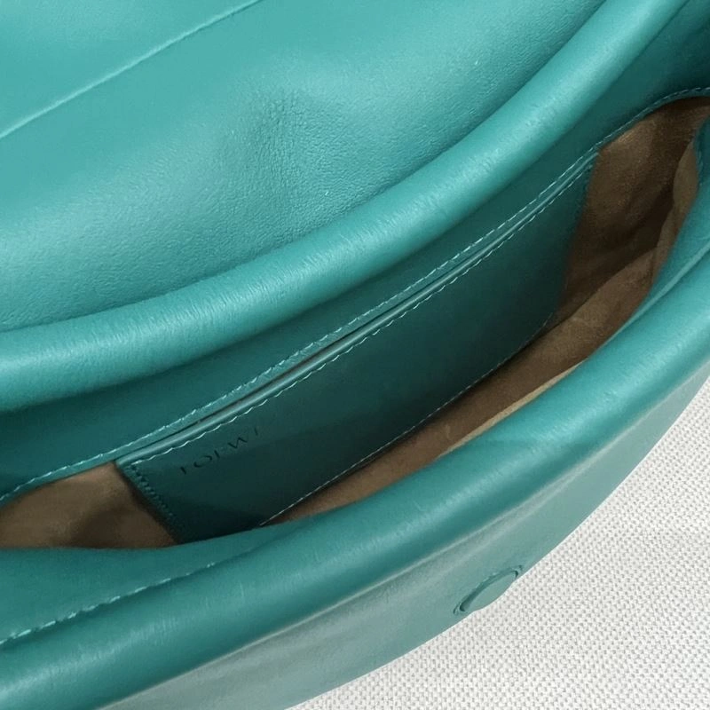 Low-cost Loewe Flamenco Bags