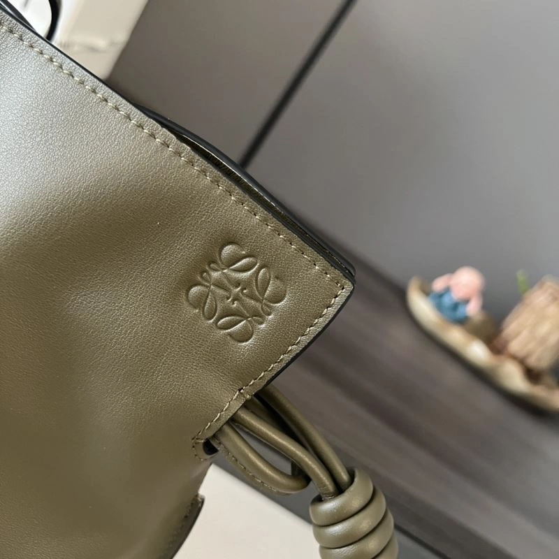 Low-cost Loewe Flamenco Bags