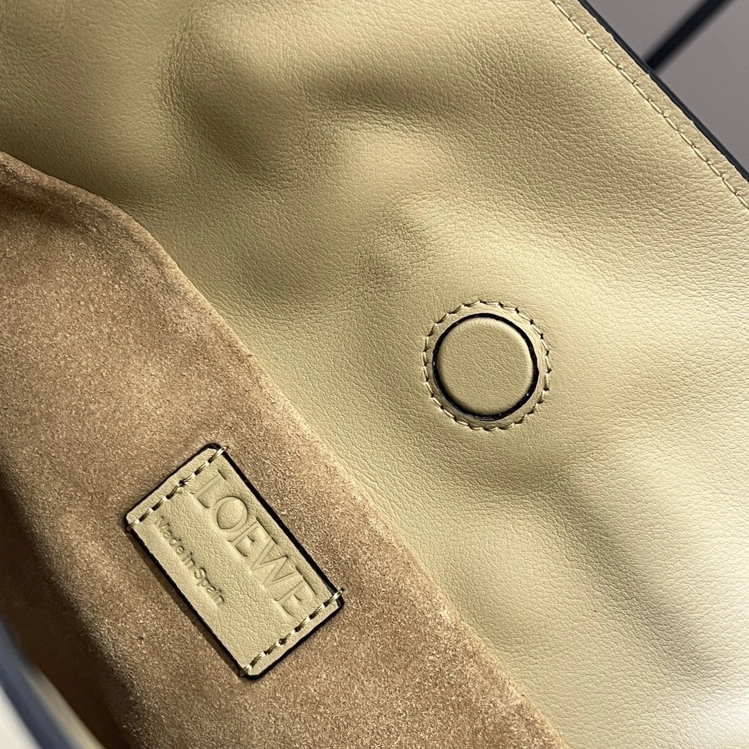 Discounted Loewe Flamenco Bags
