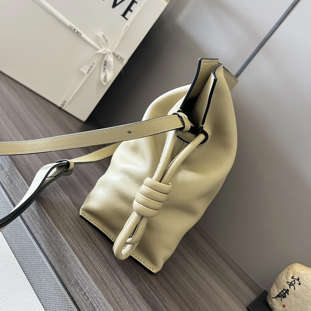 Top mirror Loewe Flamenco Bags