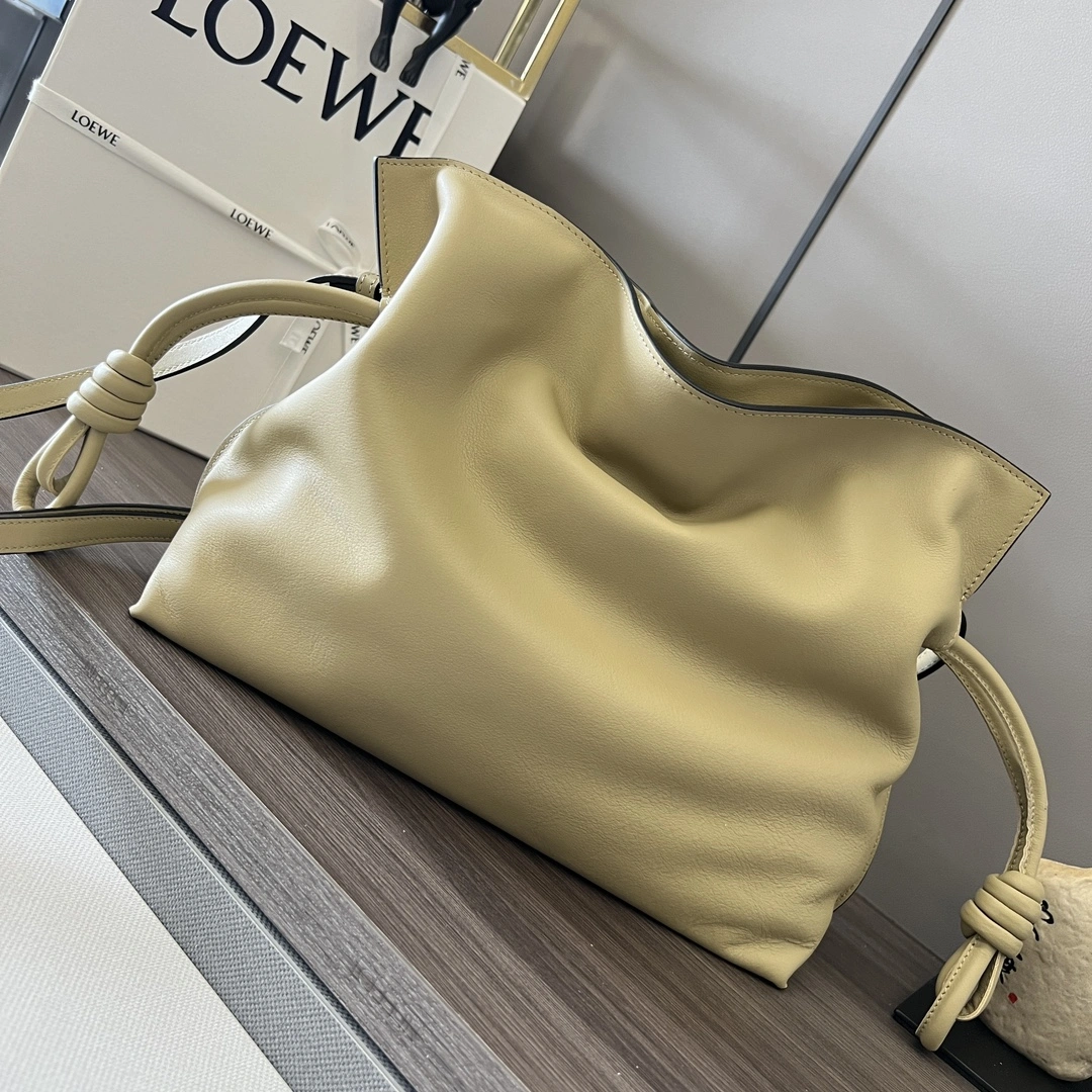 Top mirror Loewe Flamenco Bags