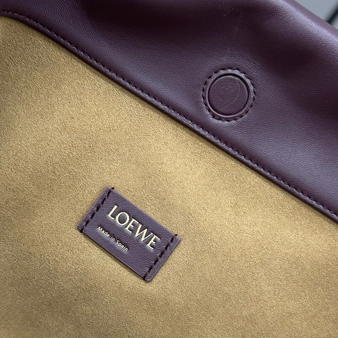 Inexpensive Loewe Flamenco Bags