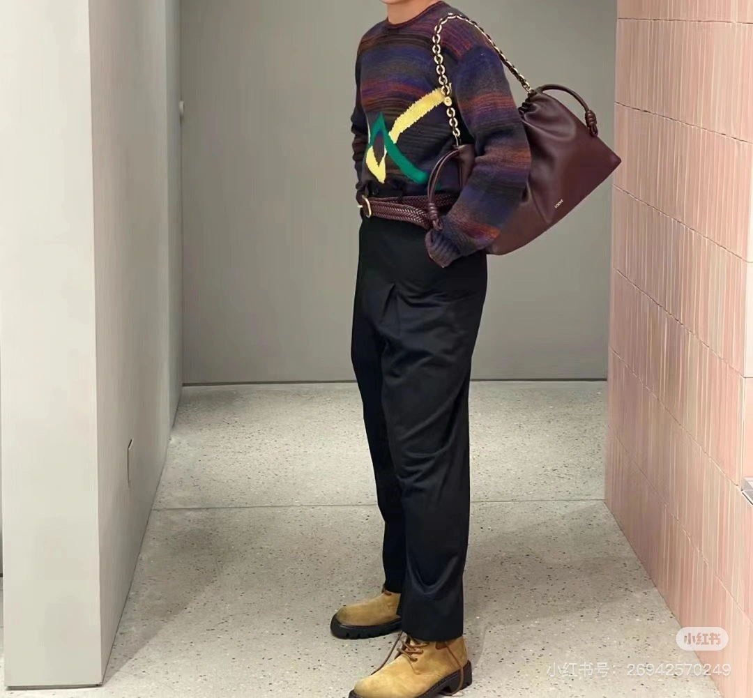 Inexpensive Loewe Flamenco Bags