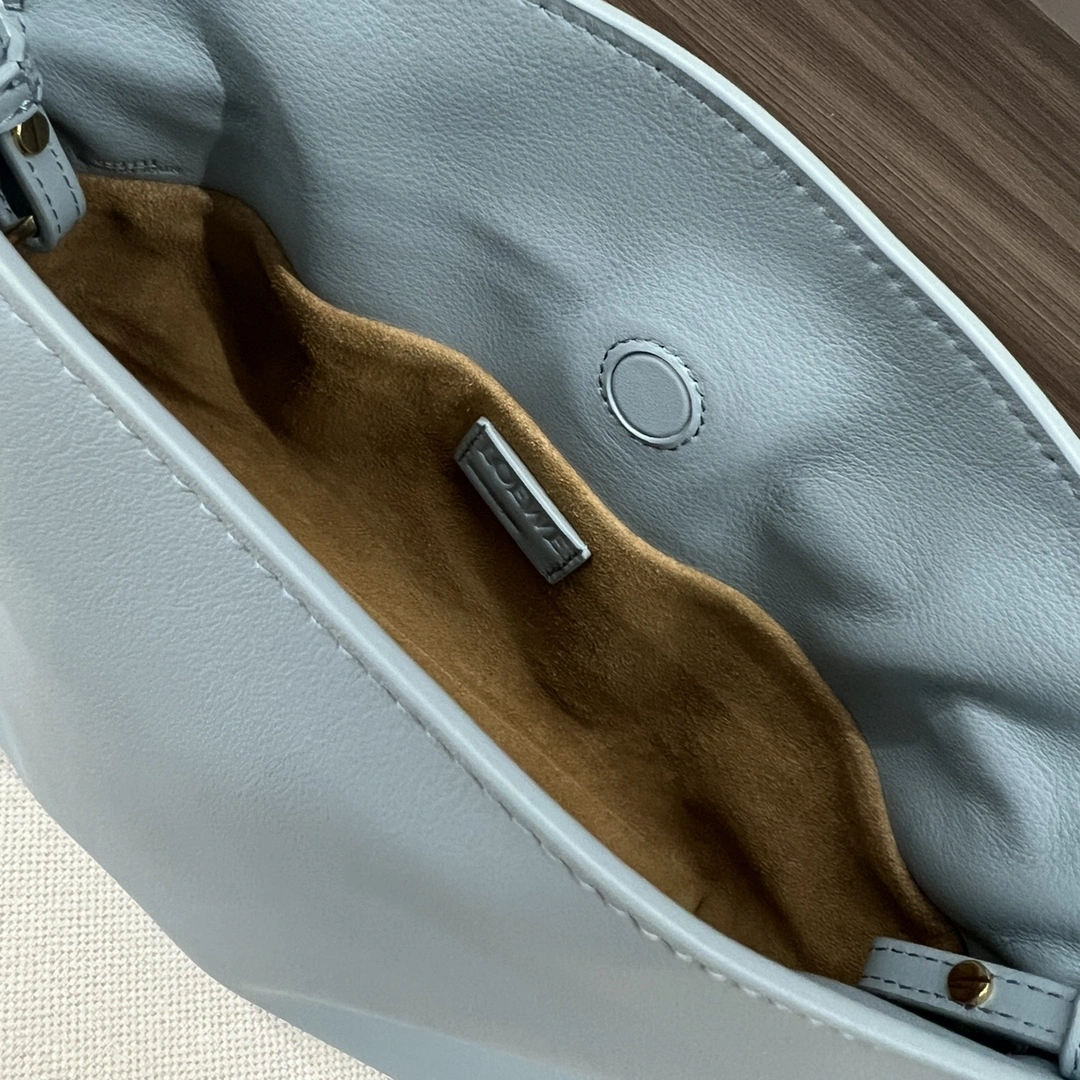 High fidelity Loewe Flamenco Bags