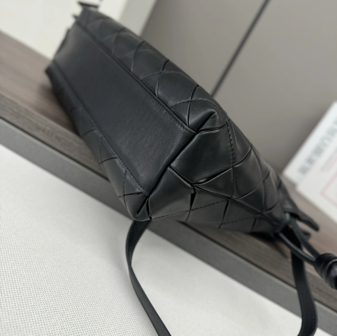 Precise copy Loewe Flamenco Bags