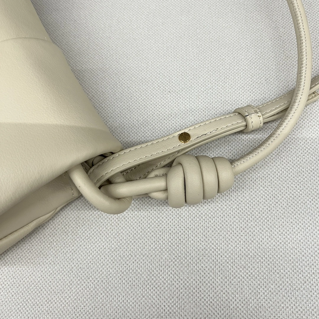 Brand-original Loewe Flamenco Bags