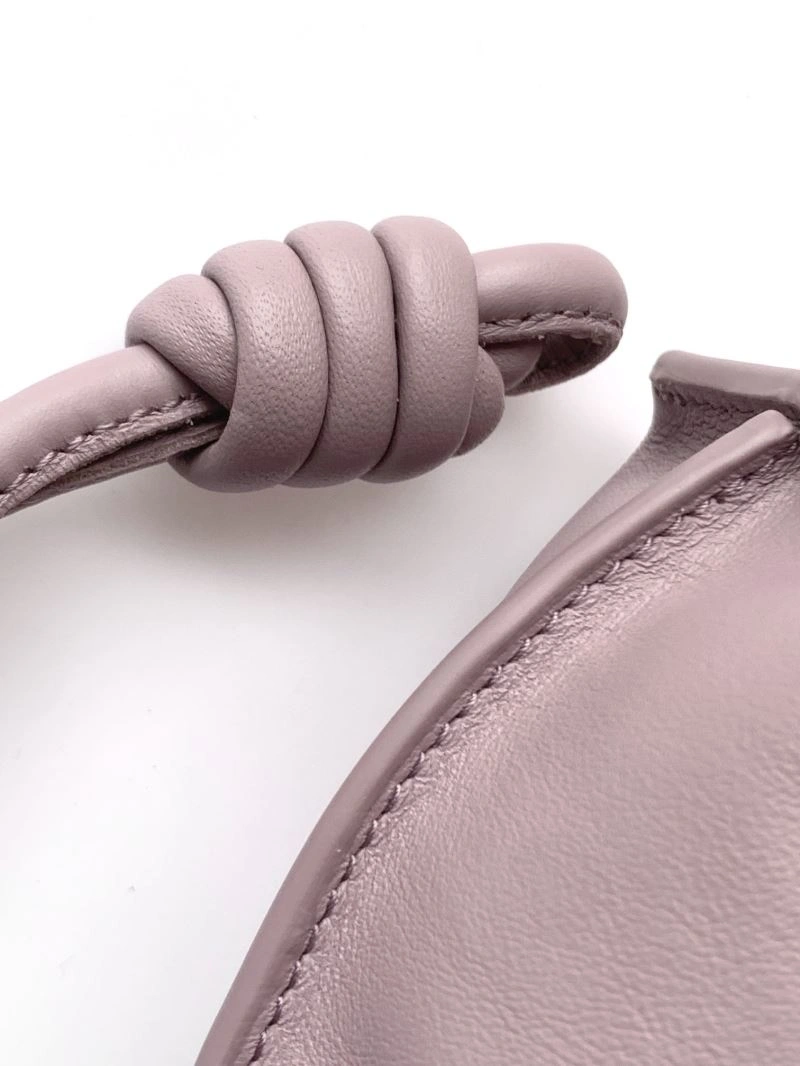 Low-cost Loewe Flamenco Bags