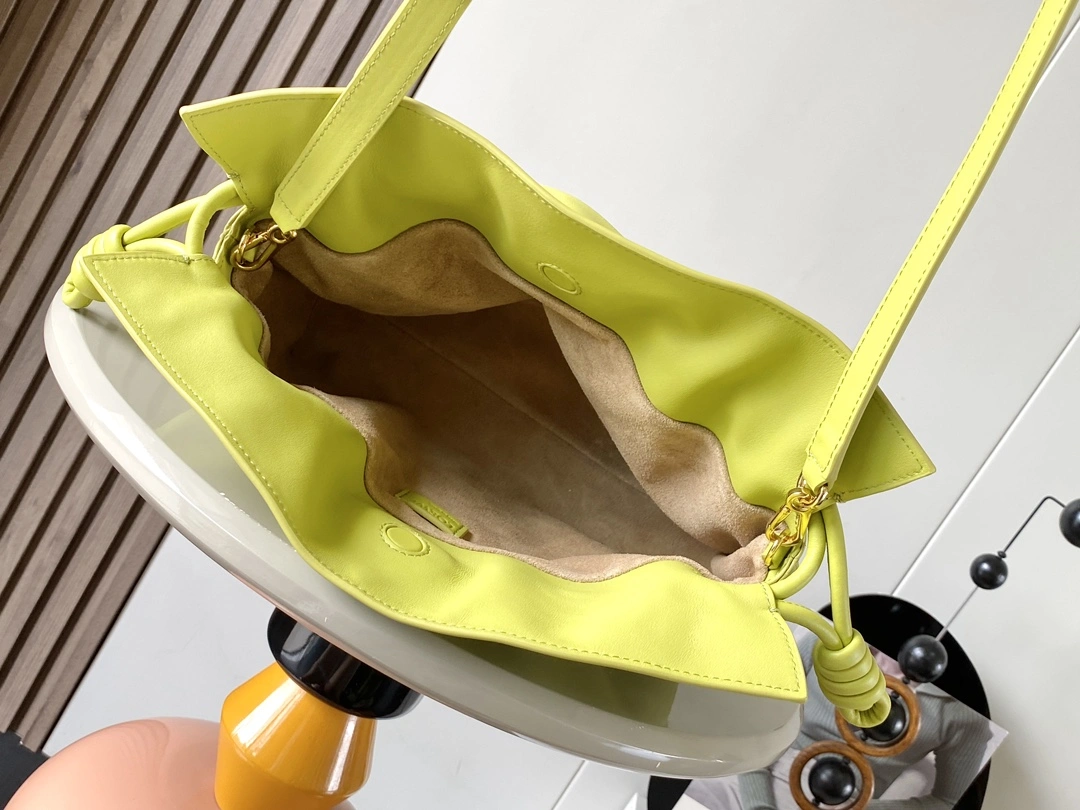 Accurate model Loewe Flamenco Bags
