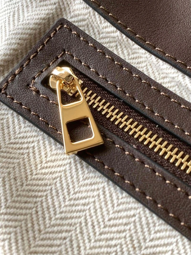 1:1 copy Loewe Flamenco Bags