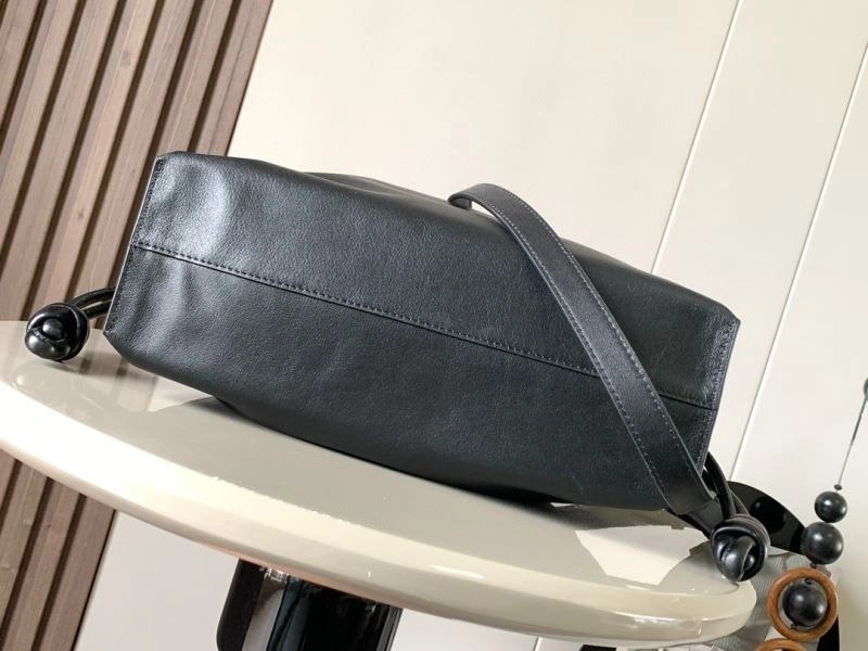 Top match Loewe Flamenco Bags