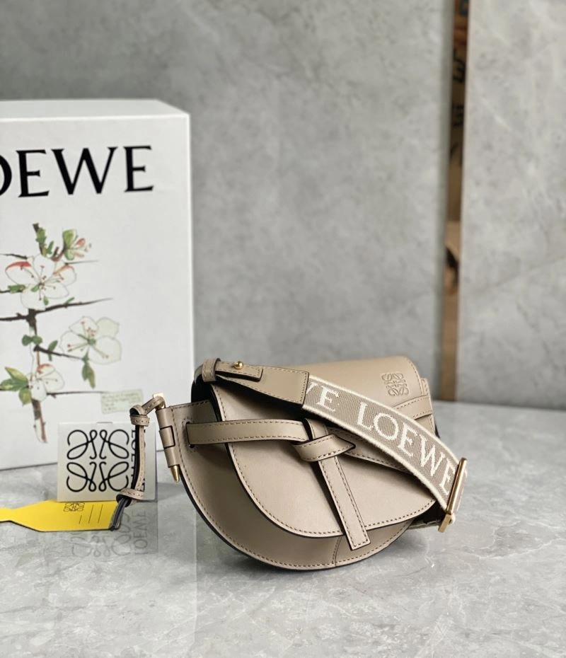 Low-cost Loewe Gate Bags