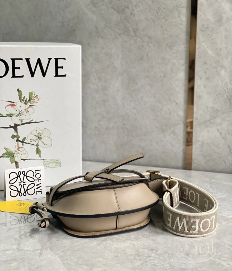 Low-cost Loewe Gate Bags
