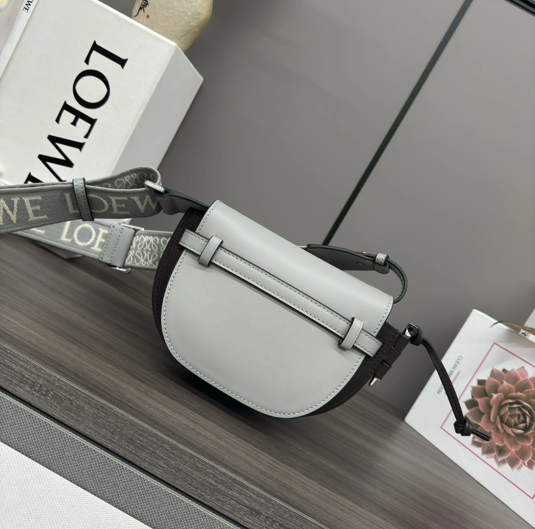 Bargain Loewe Gate Bags