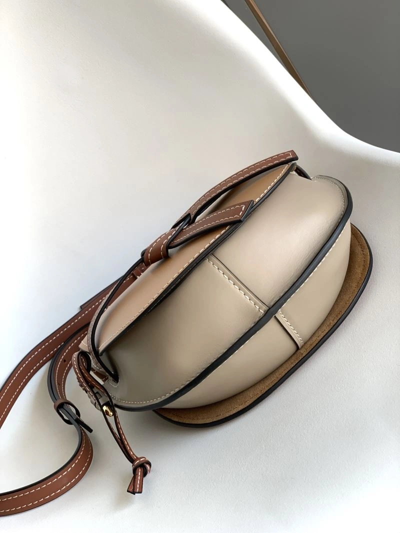 Low-cost Loewe Gate Bags