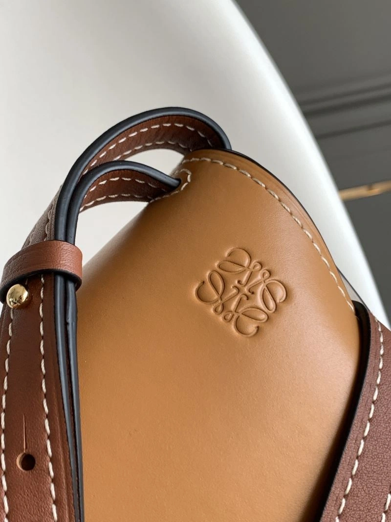 Low-cost Loewe Gate Bags