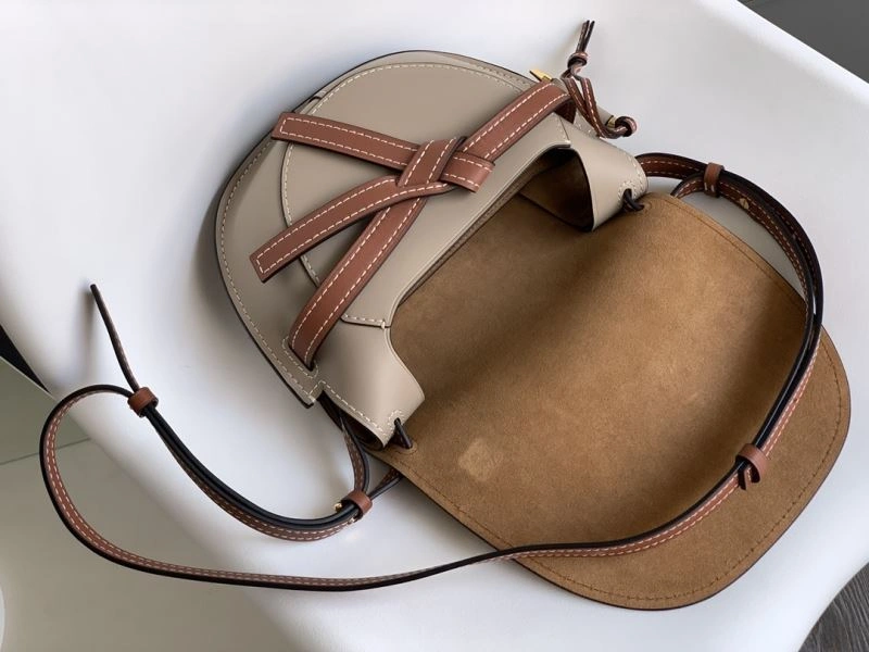 Low-cost Loewe Gate Bags