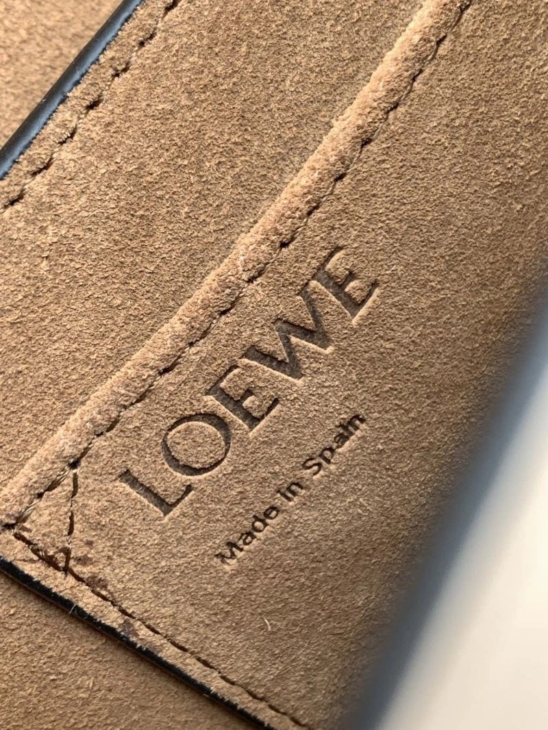 Low-cost Loewe Gate Bags