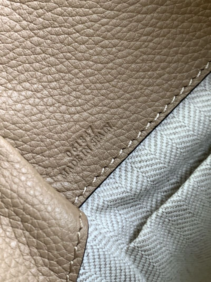 1:1 copy Loewe Hammock Bags