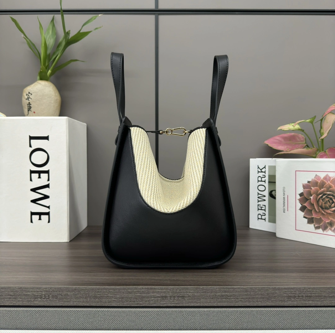 1:1 copy Loewe Hammock Bags