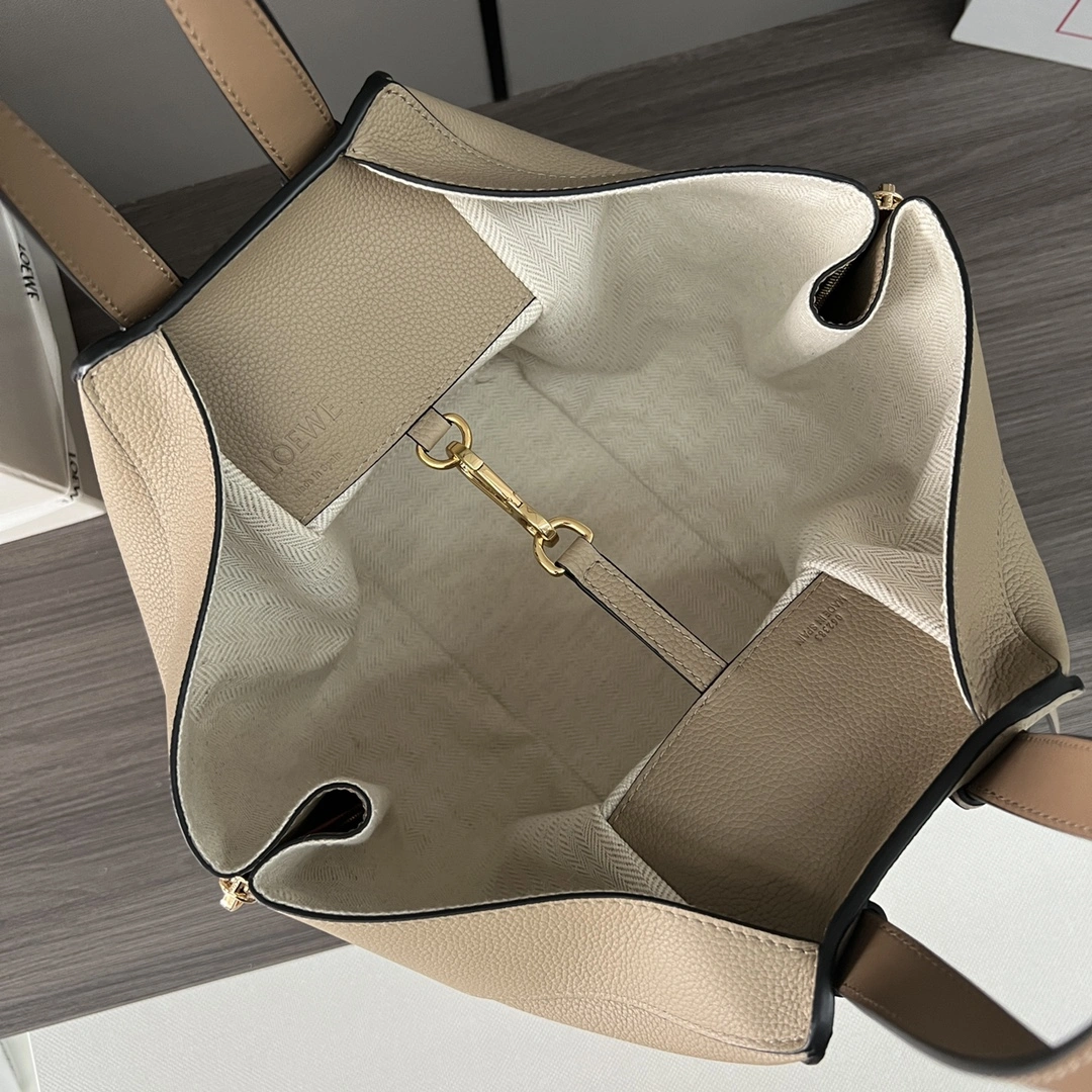 Accurate model Loewe Hammock Bags