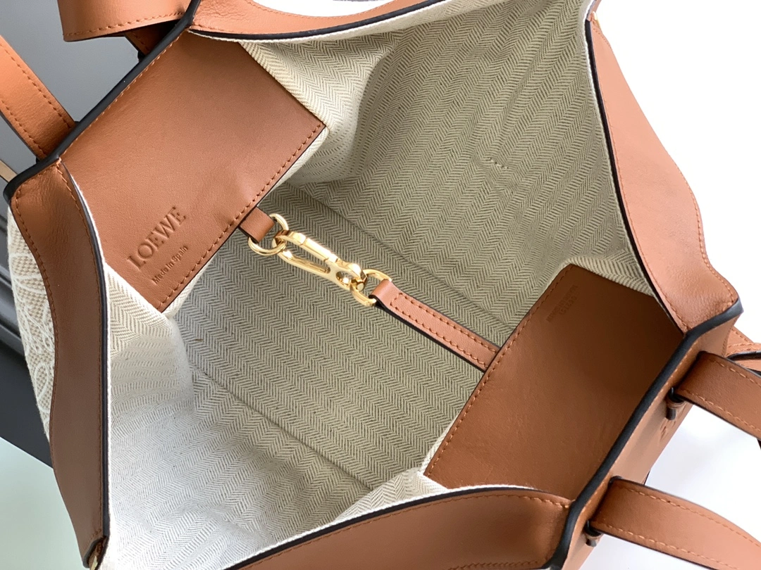 Accurate model Loewe Hammock Bags