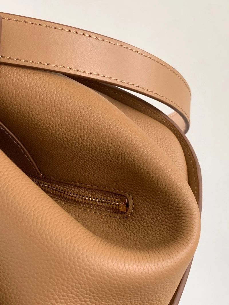 Low-cost Loewe Hammock Bags