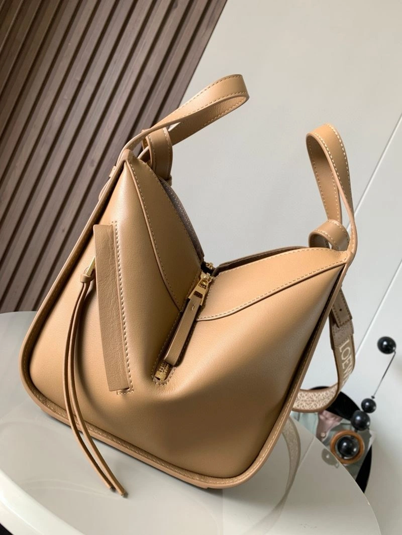 1:1 copy Loewe Hammock Bags