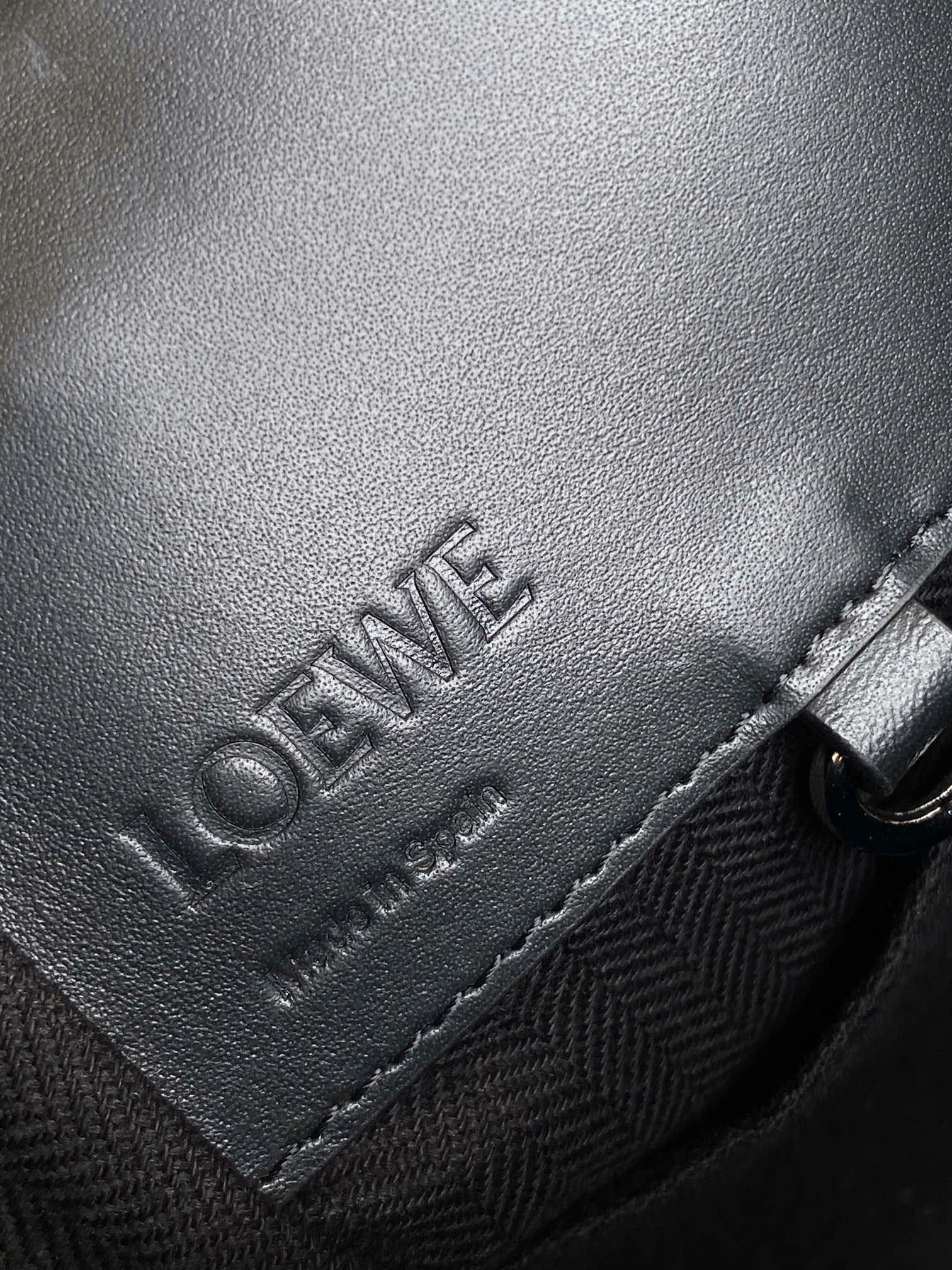Low-cost Loewe Hammock Bags