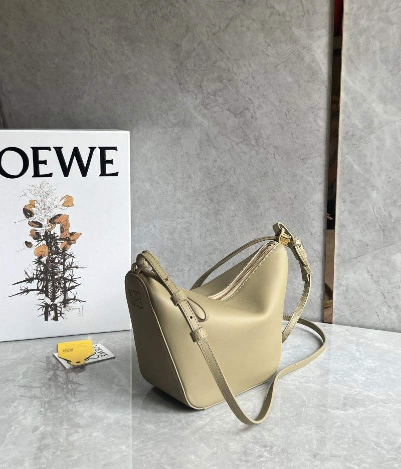 Top match Loewe Hobo Bags