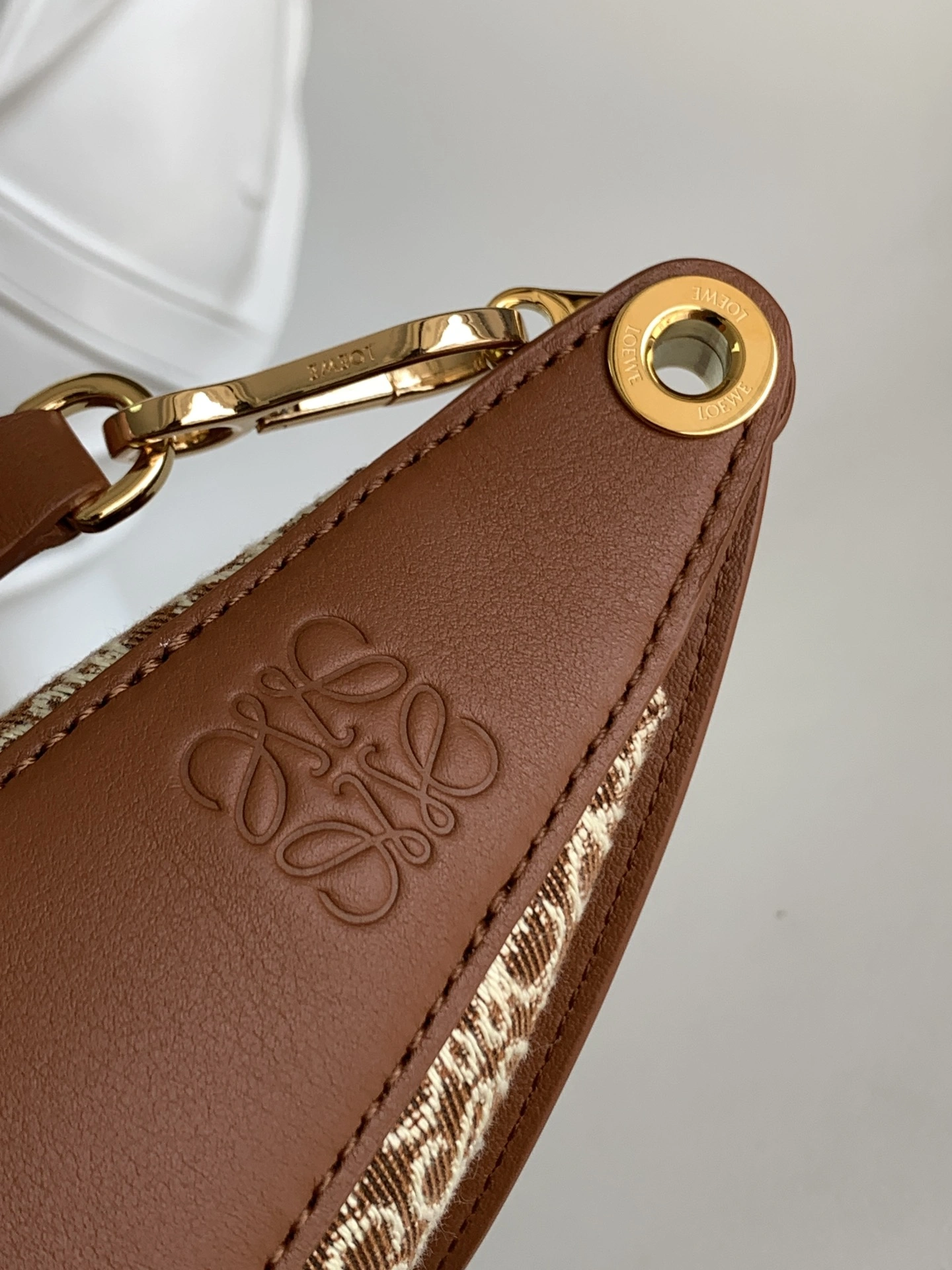 High accuracy Loewe Hobo Bags