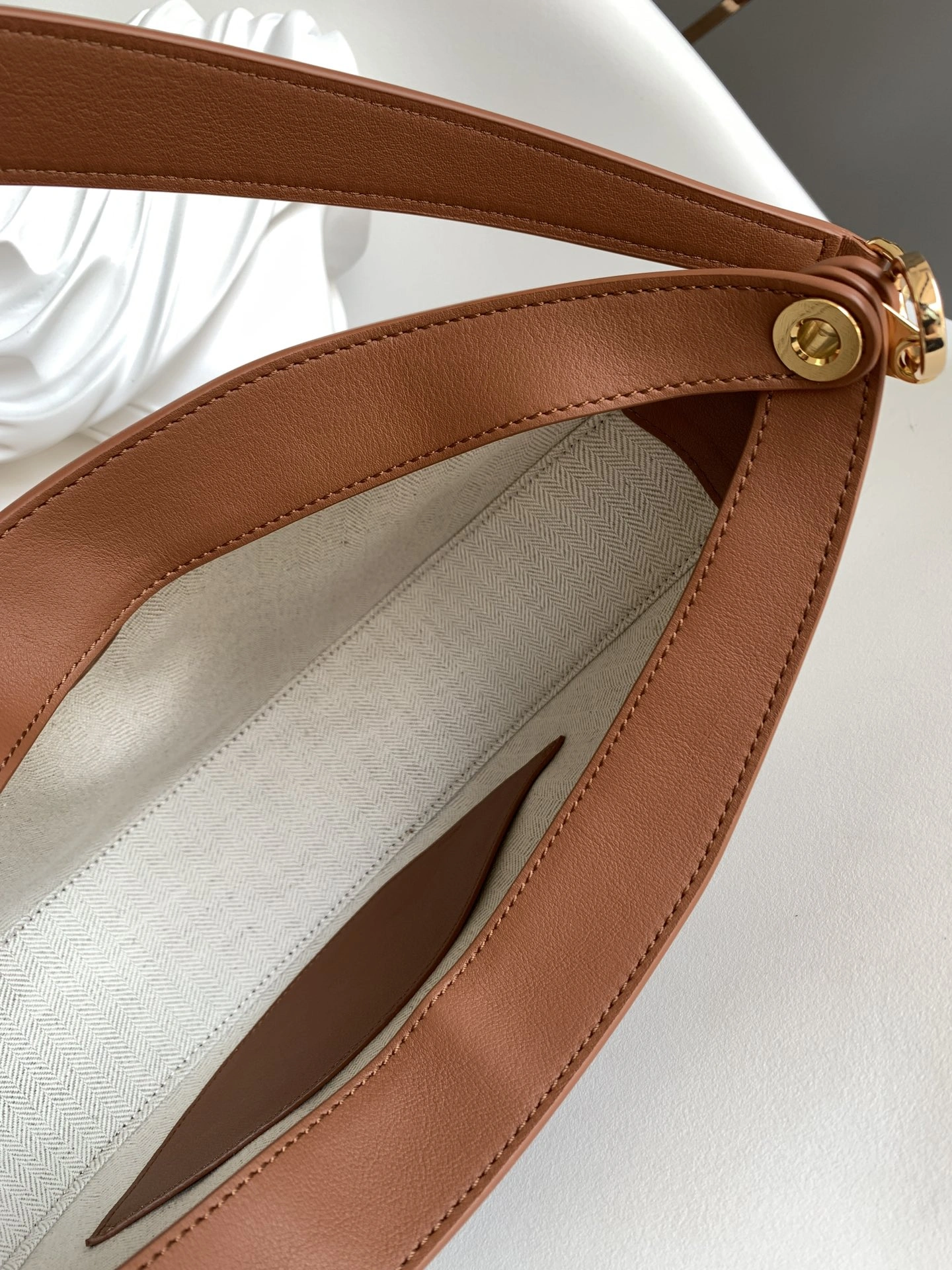 High accuracy Loewe Hobo Bags