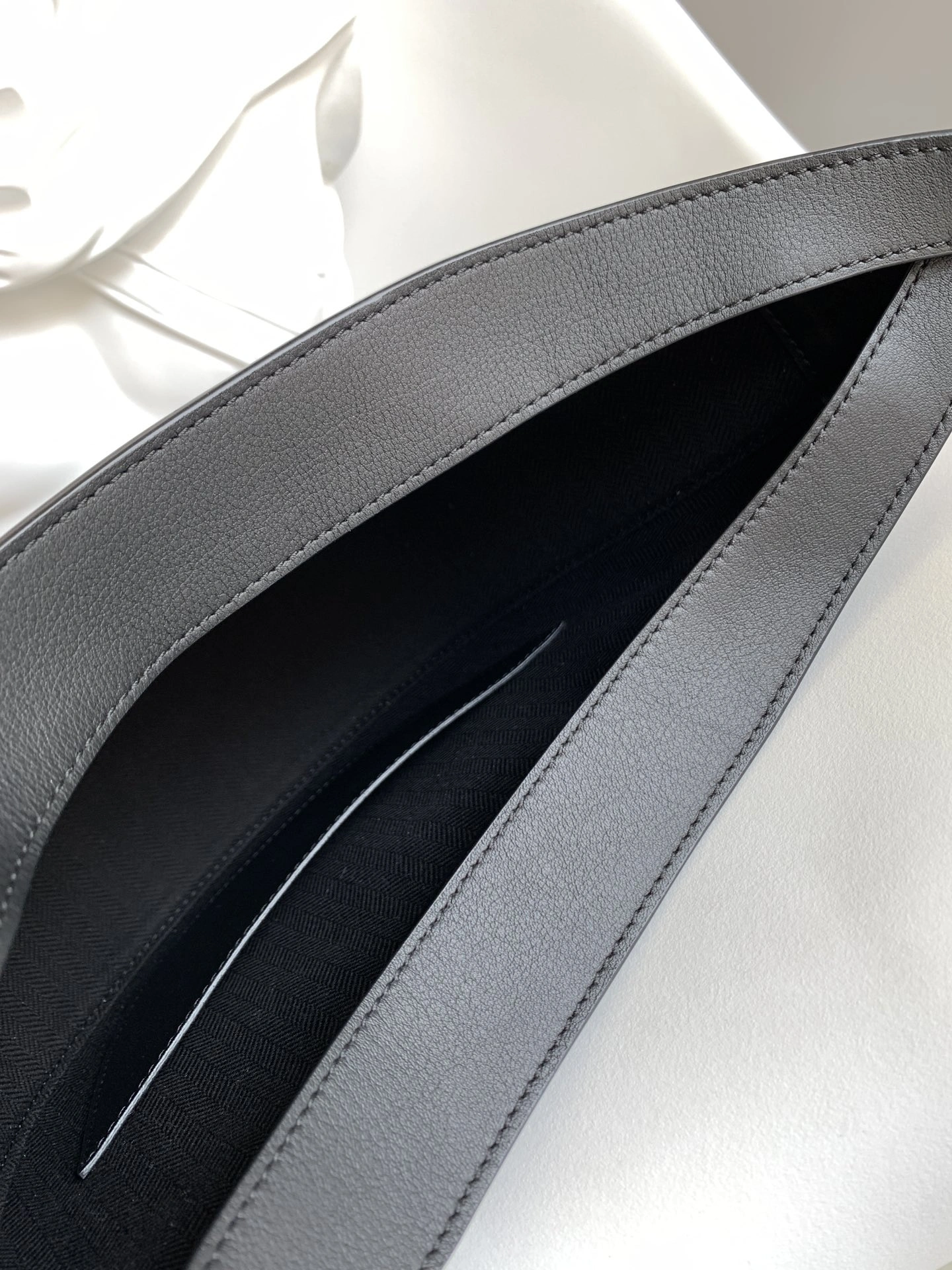 Top match Loewe Hobo Bags