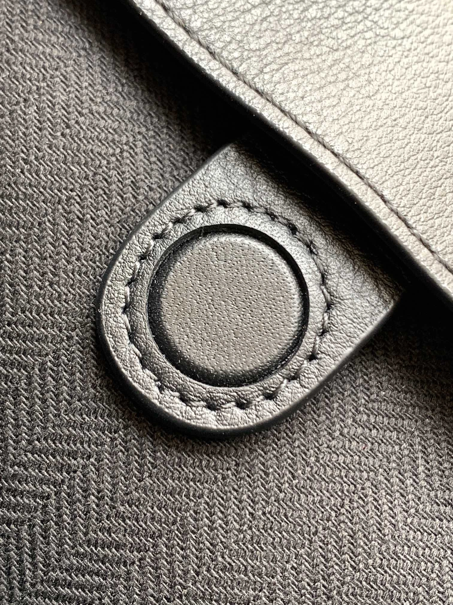 Top match Loewe Hobo Bags