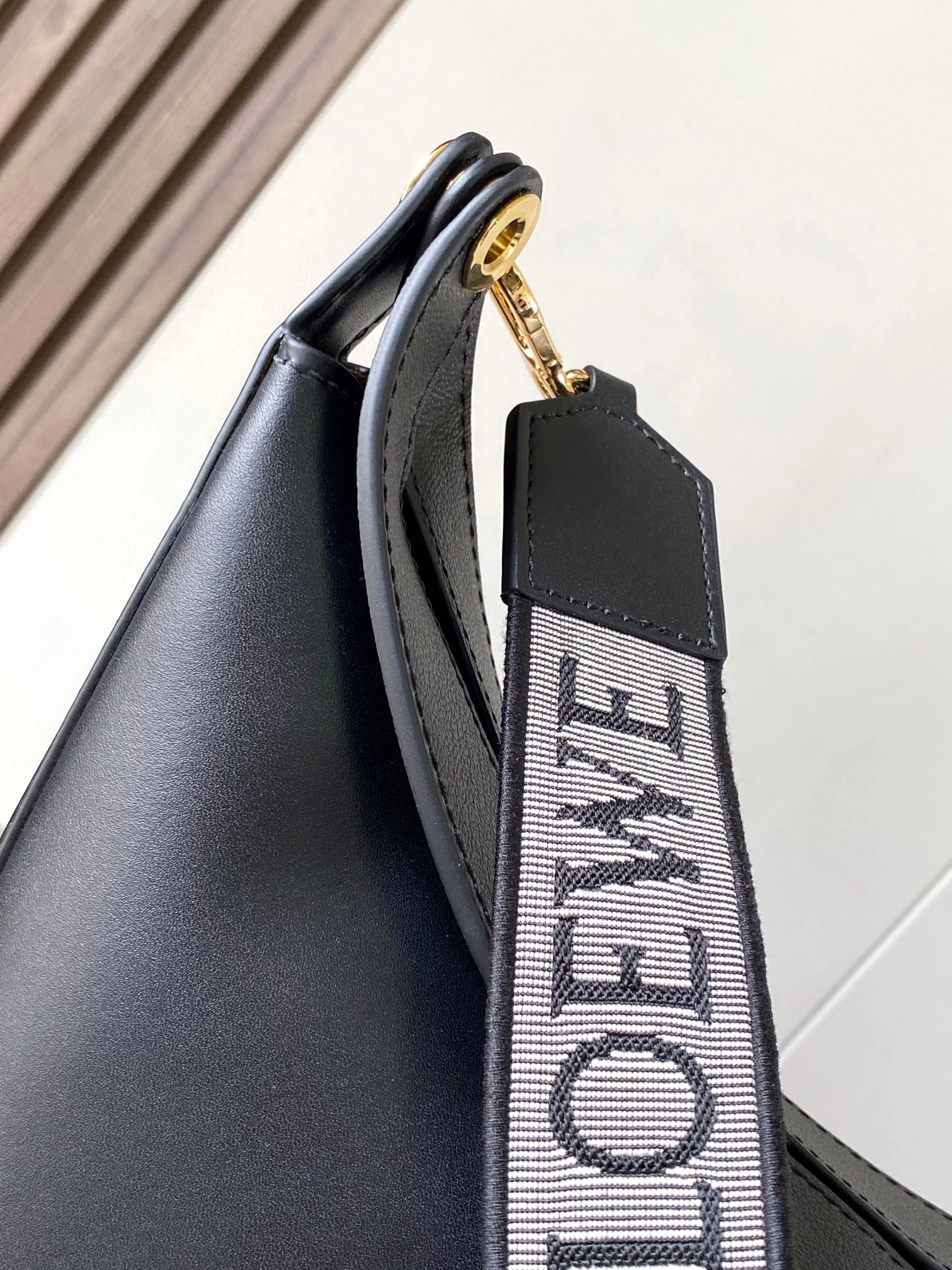 Discounted Loewe Hobo Bags
