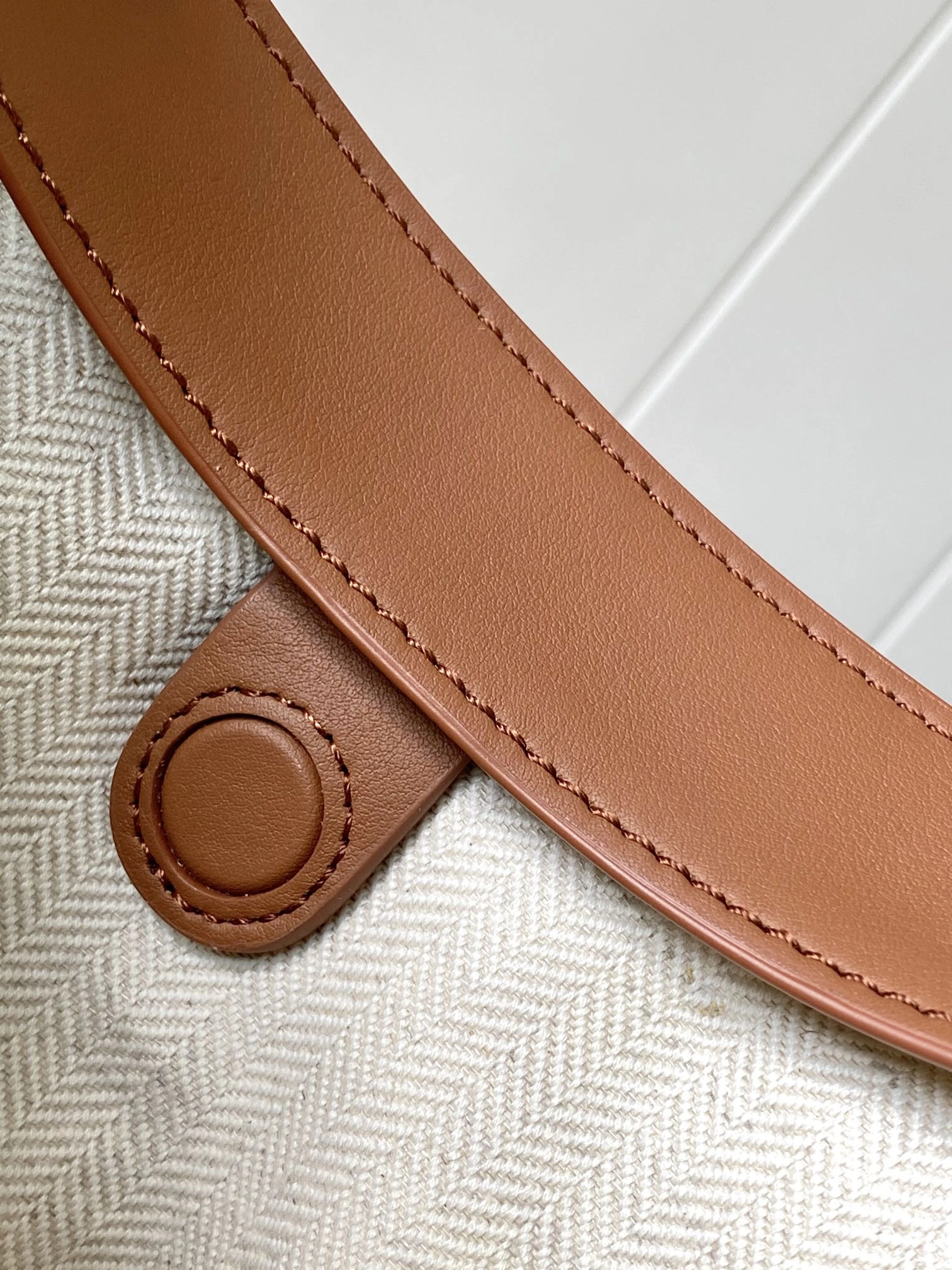 Economical Loewe Hobo Bags