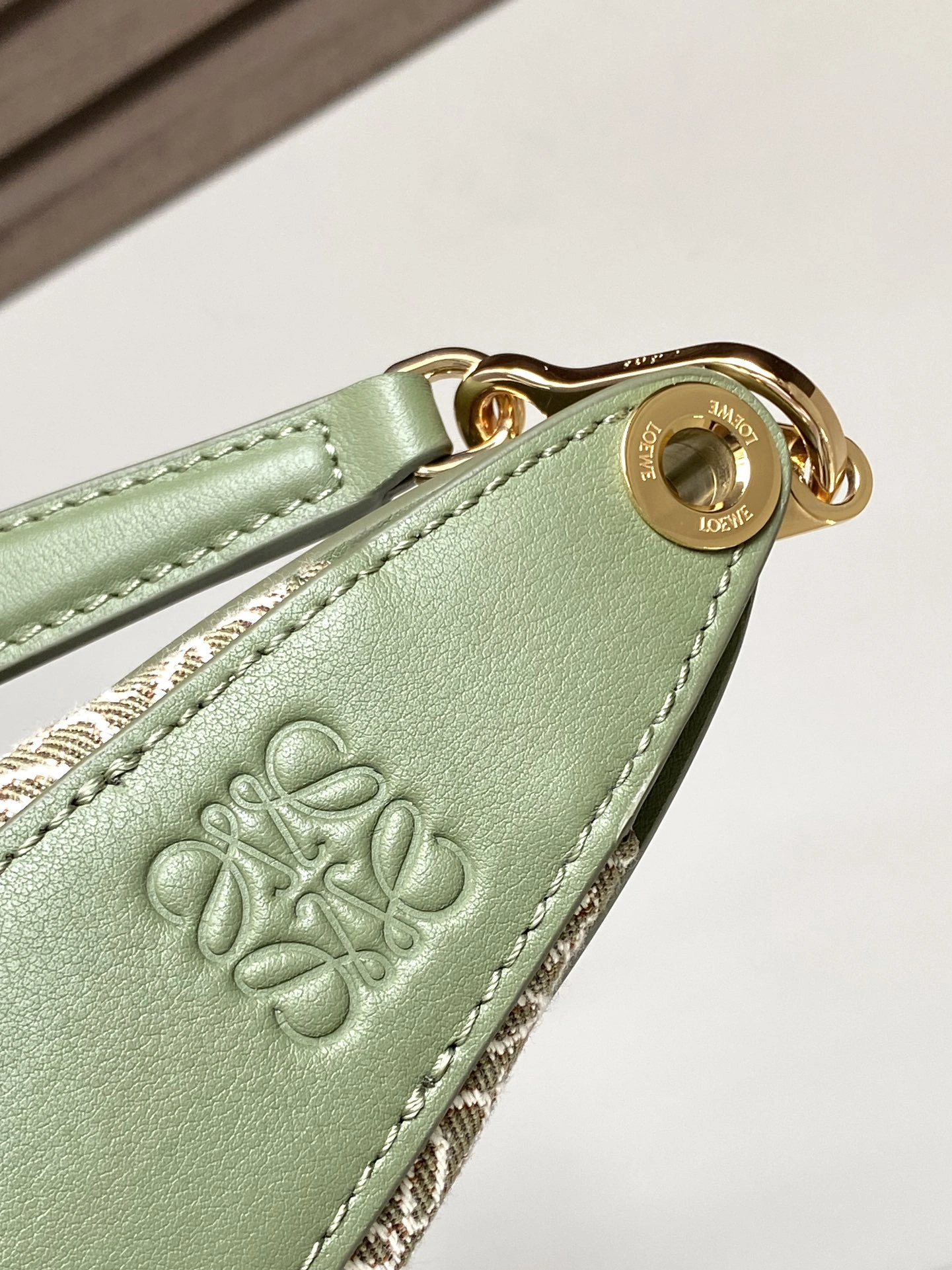 Bargain Loewe Hobo Bags