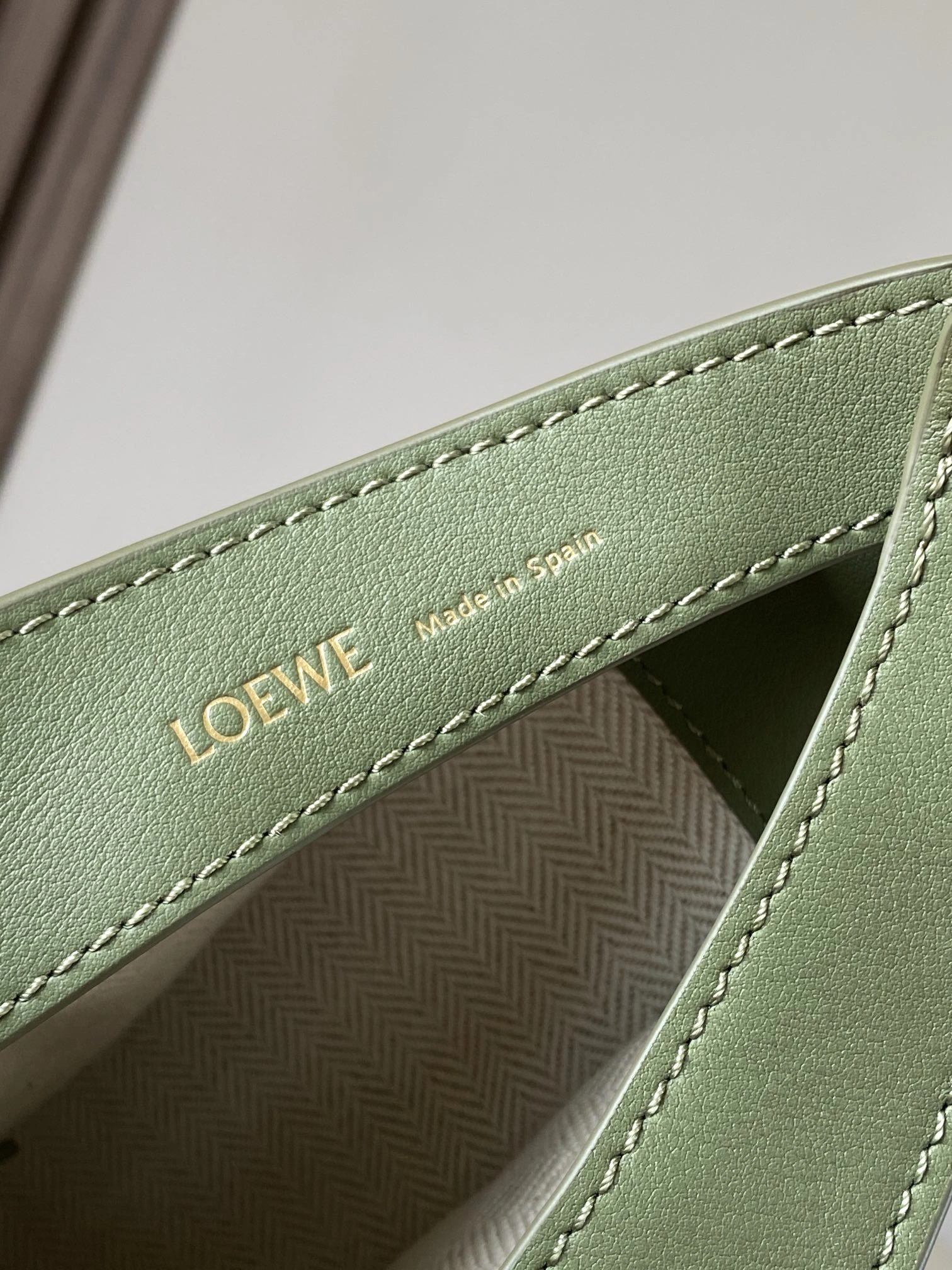 Bargain Loewe Hobo Bags
