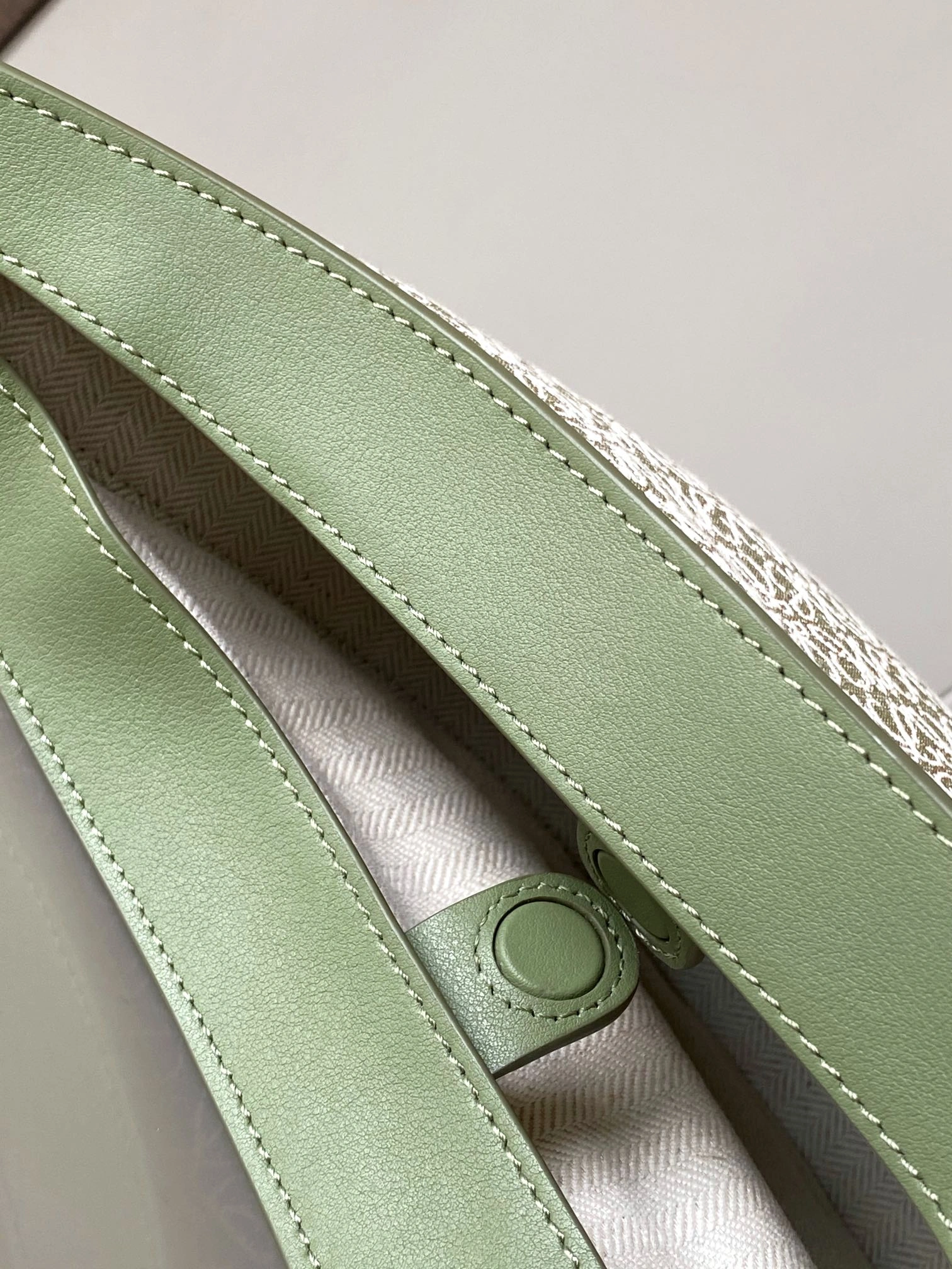 Bargain Loewe Hobo Bags