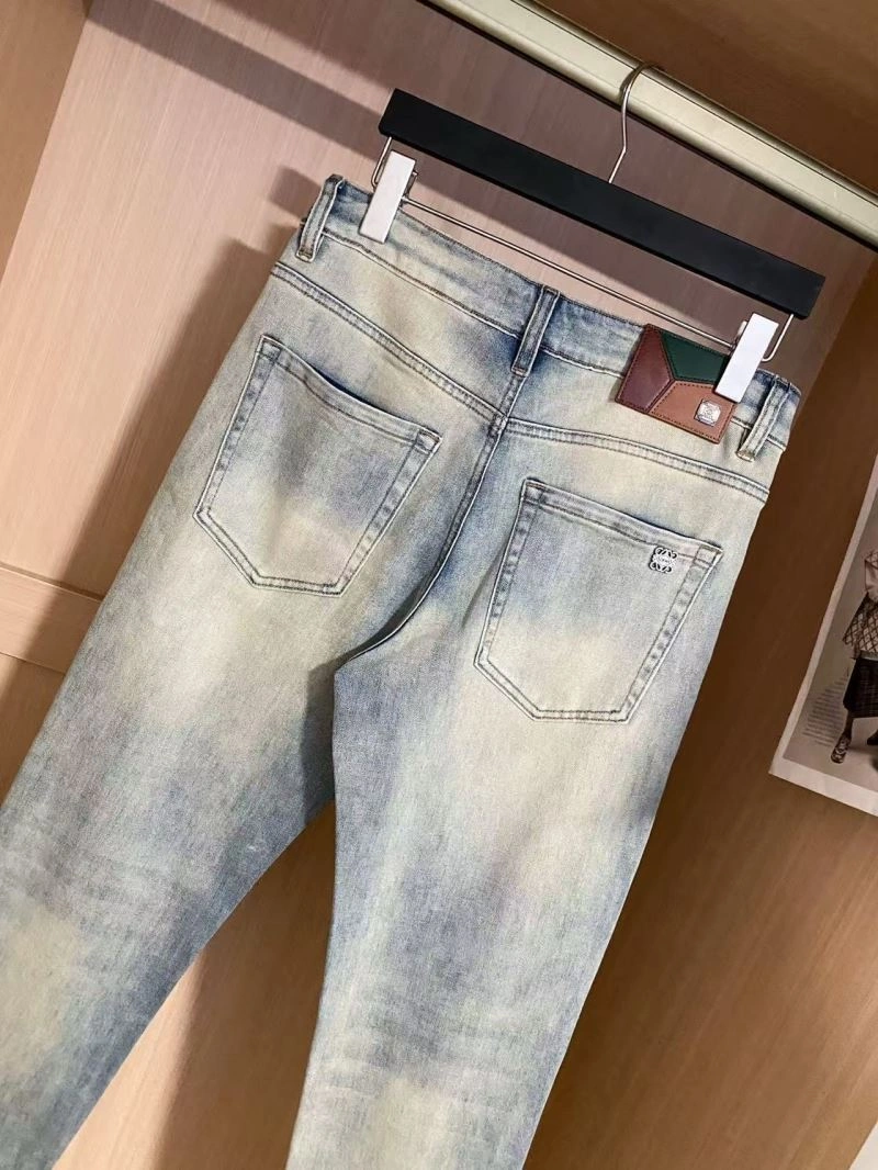 Low-cost Loewe Jeans
