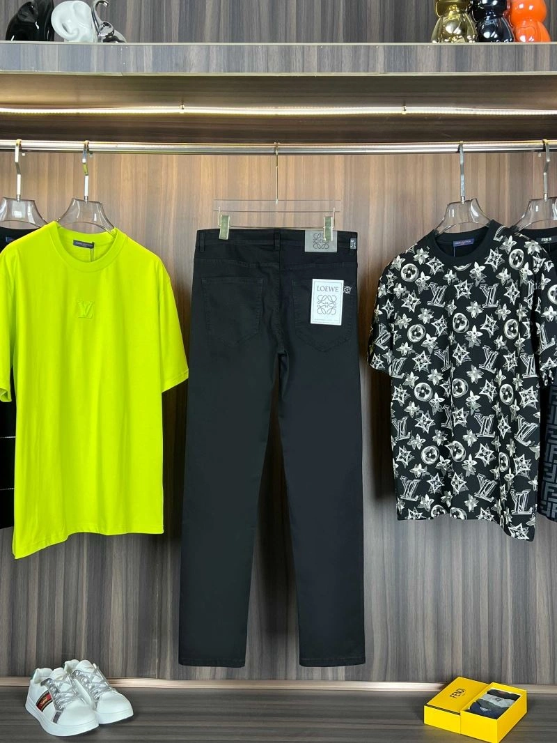 Low-cost Loewe Jeans