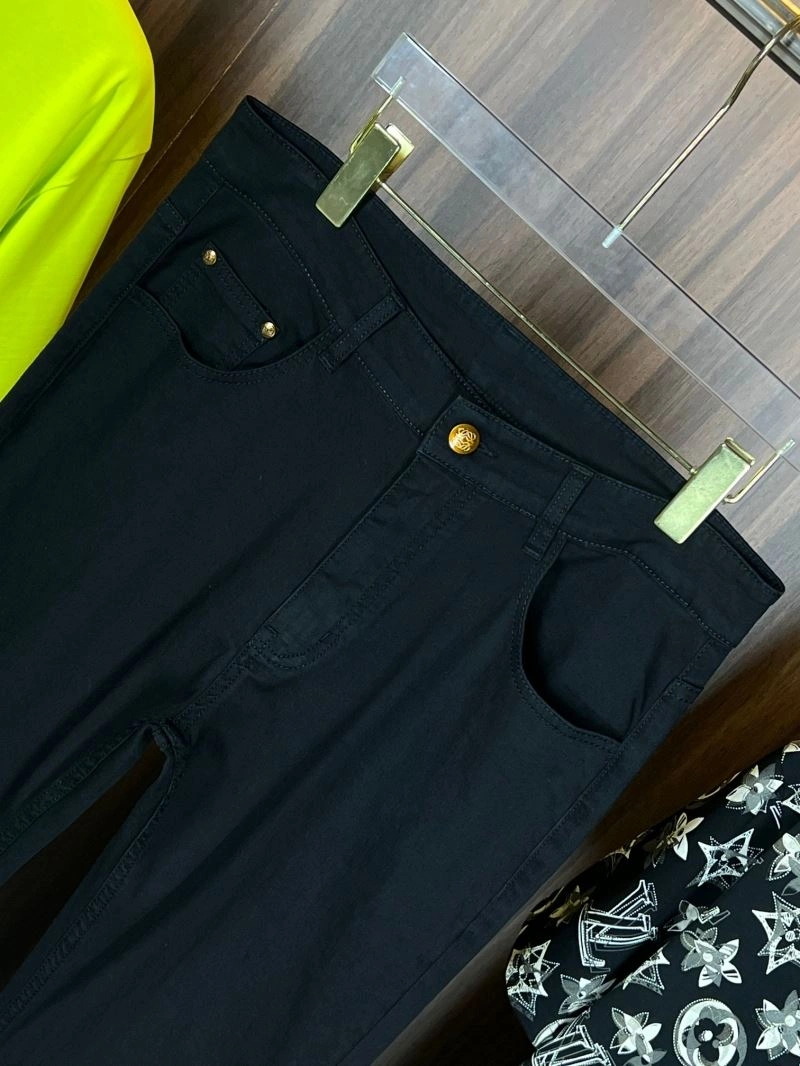 Low-cost Loewe Jeans
