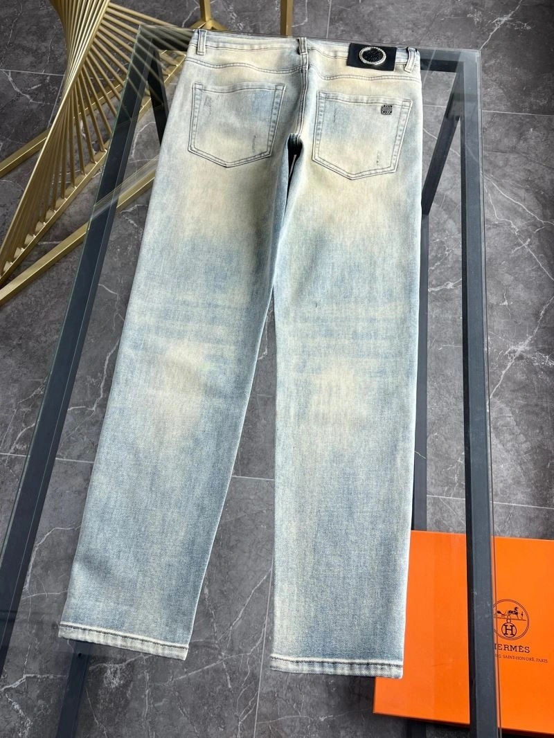 Accurate model Loewe Jeans