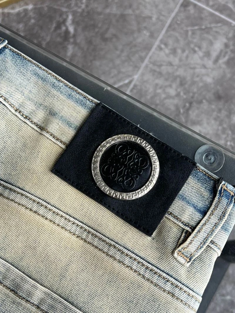 Accurate model Loewe Jeans