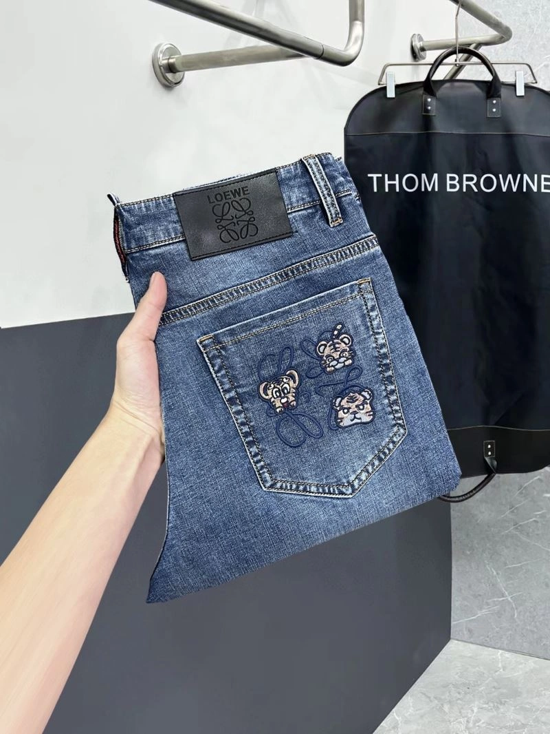 Accurate model Loewe Jeans