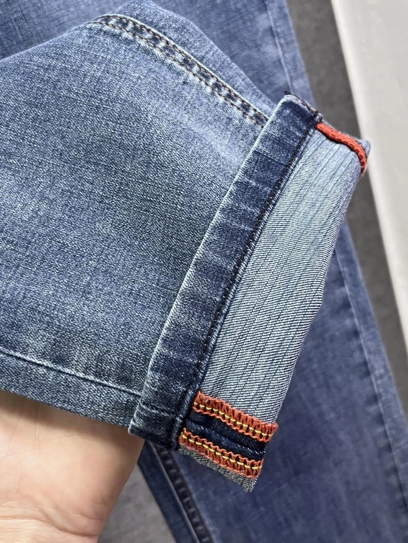 Accurate model Loewe Jeans