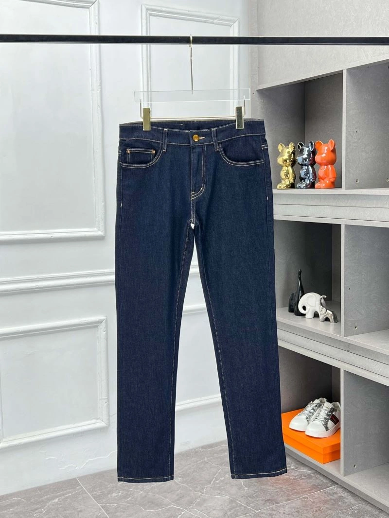 Top match Loewe Jeans